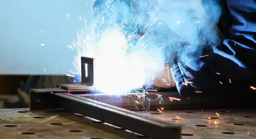 Welding Table Set Up Mistakes to Avoid - Leussink Engineering